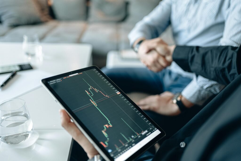 Temenos Sells Multifonds For $400 Million - Fintech InShorts: Latest ...
